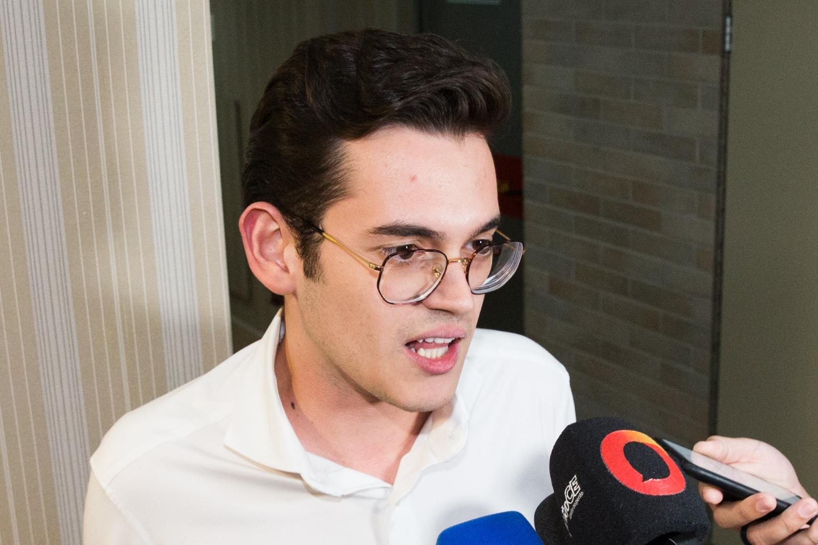 Carmelo diz que é 'natural' entrega da presidência do PL a André Fernandes: 'Desejo da minha ...